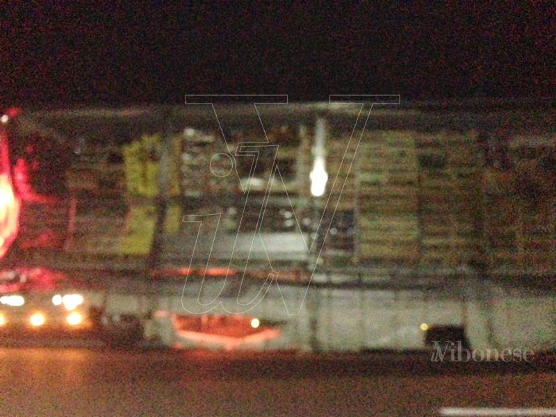 Tir finisce sul guardrail nel tratto vibonese dell’A2: parte del carico ... Tir finisce sul guardrail nel tratto vibonese dell’A2: parte del carico ...